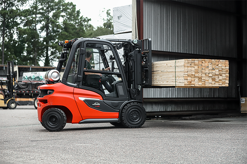 Linde 1202 Series IC Pneumatic (SE) Forklifts H20 - H35, 4,500 - 7,000 ...